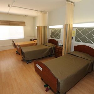 OXNARD MANOR HEALTHCARE CENTER - Updated November 2025 - 32 Reviews ...