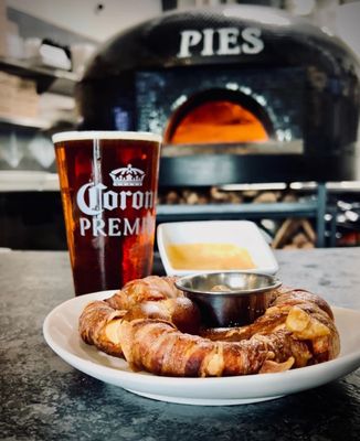 PIES ON POST - Updated October 2025 - 87 Photos & 90 Reviews - 3310 ...