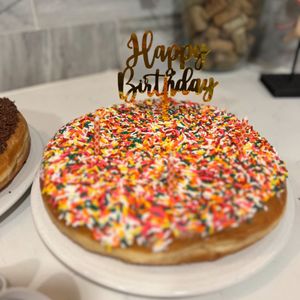 ALLIE’S DONUTS - Updated July 2025 - 385 Photos & 549 Reviews - 3663 ...