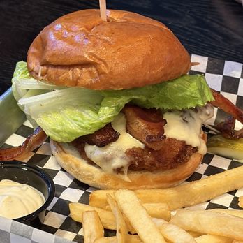 CLUBHOUSE 56 - Updated December 2025 - 272 Photos & 360 Reviews - 723 ...