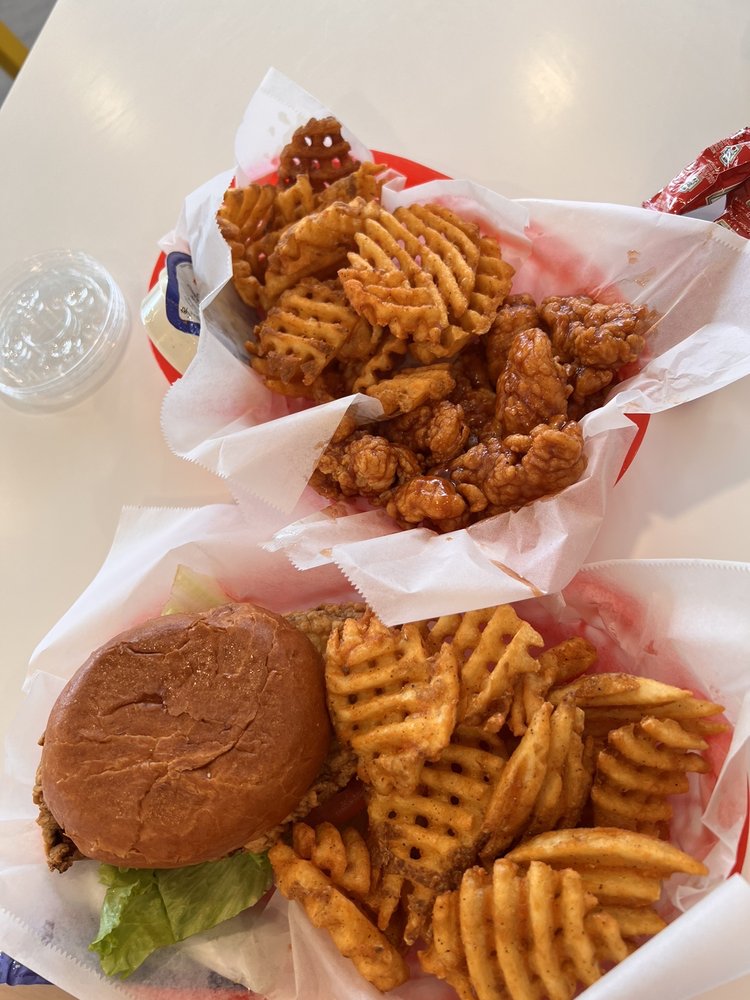 WINGS OVER SPRINGFIELD - Updated July 2024 - 99 Photos & 116 Reviews ...