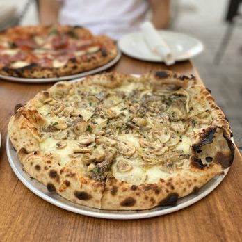 GIULIA - Updated January 2026 - 15 Photos & 12 Reviews - 350 Elgin ...