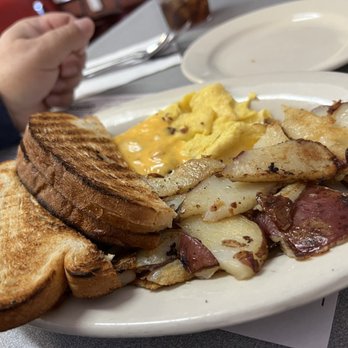 BREAKFAST CLUB - Updated December 2025 - 56 Photos & 123 Reviews ...