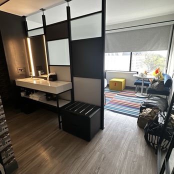 ALOFT ATLANTA AT THE BATTERY ATLANTA - Updated December 2025 - 90 ...