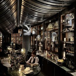 DEEP DIVE - Updated July 2025 - 620 Photos & 305 Reviews - 620 Lenora ...