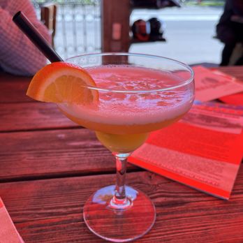 HOOTERS INTERLAKEN - Updated December 2025 - 26 Photos & 20 Reviews ...