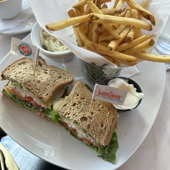 SILVER DINER - Updated October 2024 - 691 Photos & 616 Reviews - 6592 ...