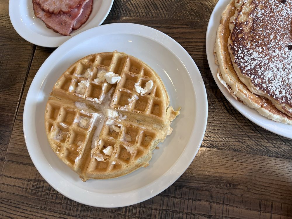 CITY LINE DINER - Updated August 2024 - 104 Photos & 111 Reviews - 1420 ...