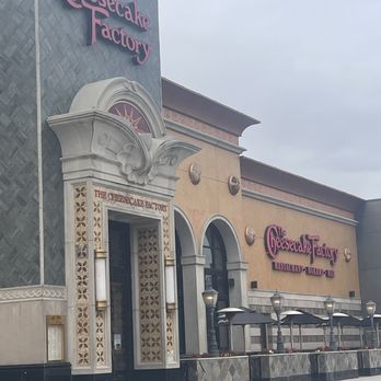 THE CHEESECAKE FACTORY - Updated December 2024 - 902 Photos & 885 ...