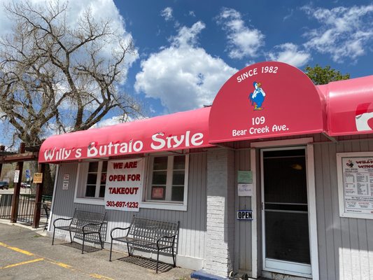 WILLY’S WINGS - Updated May 2024 - 53 Photos & 171 Reviews - 109 Bear ...