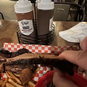 MOAB SPITFIRE SMOKEHOUSE - 380 Photos & 580 Reviews - 2 S 100 W, Moab ...