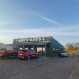 HOOK’S BBQ - Updated January 2026 - 43 Photos & 131 Reviews - 101 Emma ...