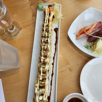 MOMIJI SLU - Updated July 2024 - 468 Photos & 193 Reviews - 731 Bell St ...