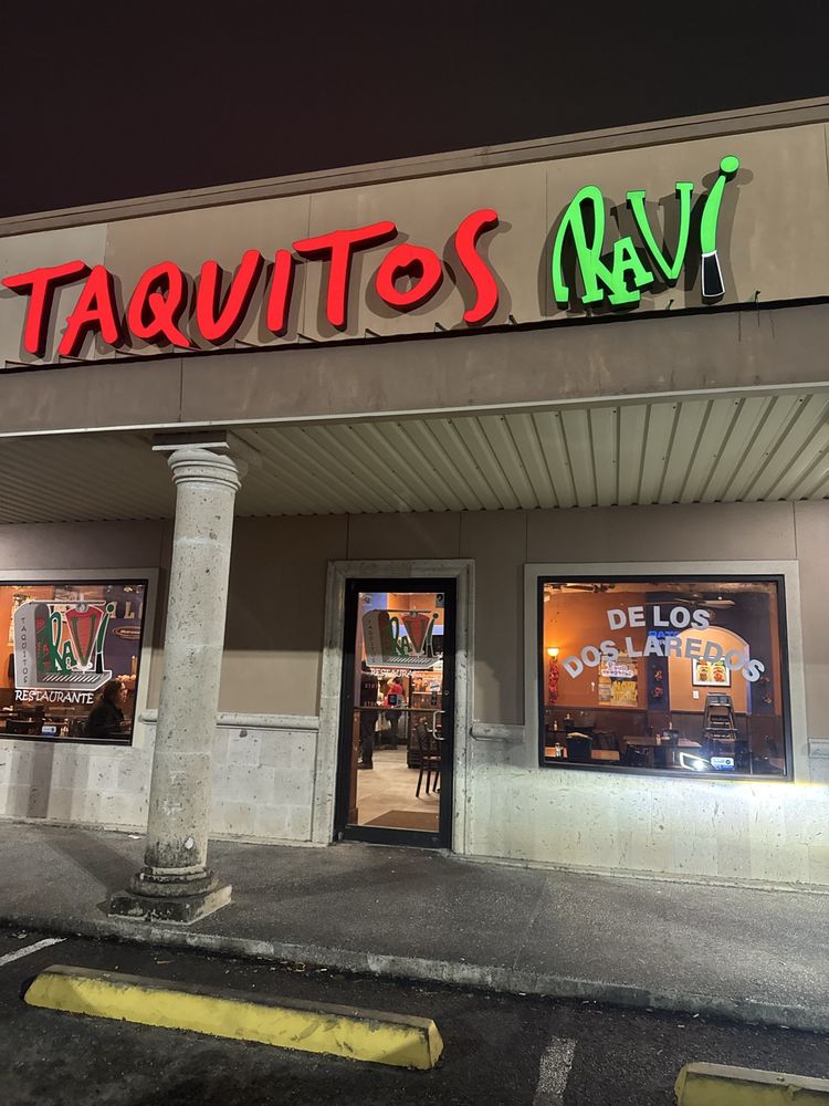 TAQUITOS RAVI - Updated September 2025 - 24 Photos & 40 Reviews - 414 ...