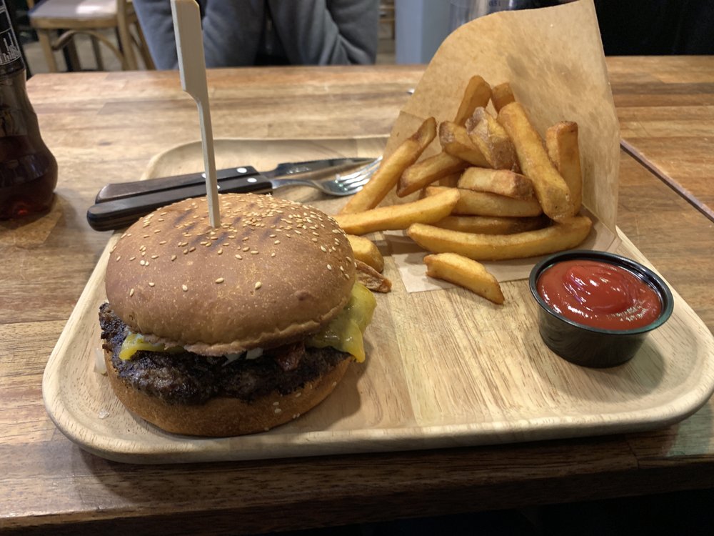 HULKS BURGERHUS - Hovedvejen 105, Glostrup, Denmark - Burgers ...