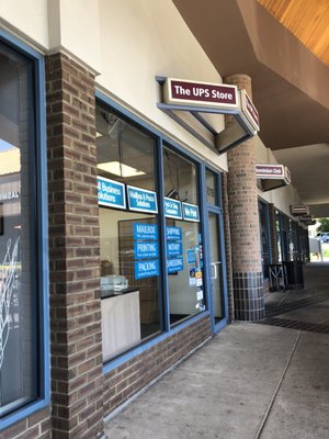 THE UPS STORE - Updated November 2024 - 31 Photos & 43 Reviews - 8116 ...