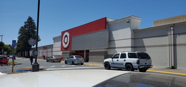 TARGET - Updated June 2025 - 178 Photos & 348 Reviews - 560 Contra ...