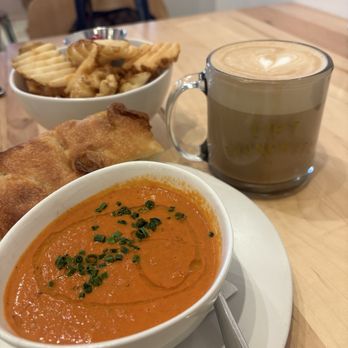 CAFE LIFT - Updated July 2025 - 244 Photos & 132 Reviews - 144 Kings ...