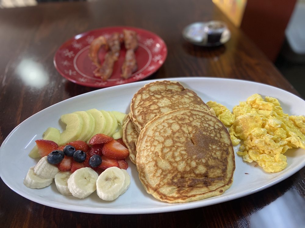 CAFE CALAFIA - Updated July 2025 - 118 Photos & 111 Reviews - Col ...