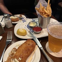 STOUT NYC - Updated May 2026 - 541 Photos & 1117 Reviews - 215 West ...