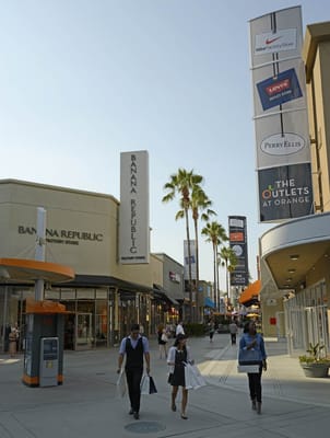 THE OUTLETS AT ORANGE - Updated December 2025 - 987 Photos & 878 ...