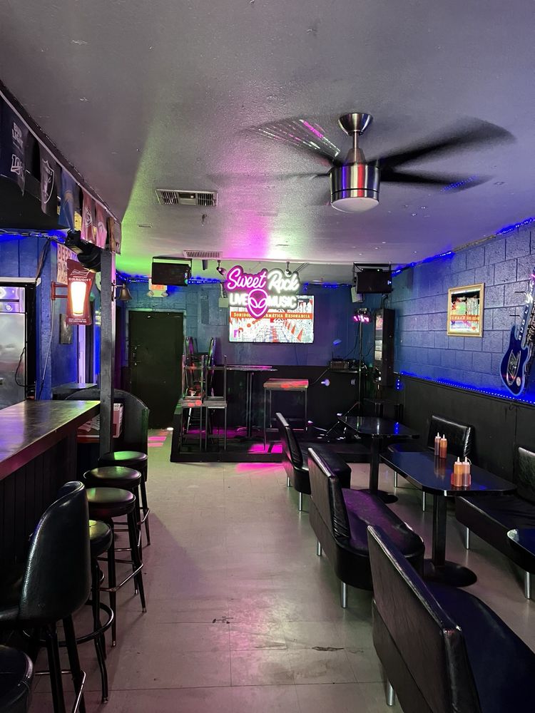 111 CLUB BAR - Updated April 2026 - 18 Photos - 545 S Imperial Ave ...