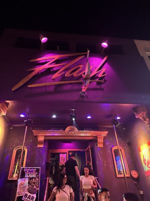 FLASH - Updated January 2026 - 20 Photos & 29 Reviews - 463 Church ...