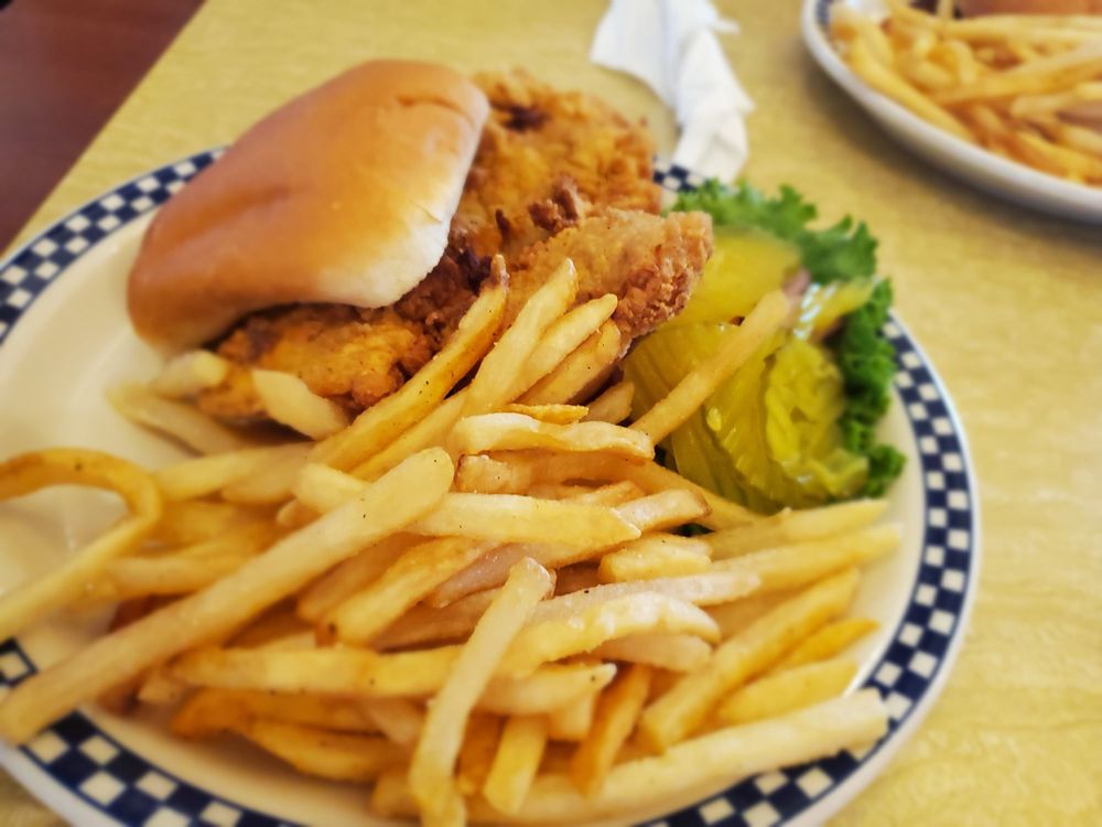 JACKIE B. GOODE’S UPTOWN CAFE AND DINNER THEATER - Updated May 2024 ...