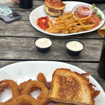 SWING INN CAFE & BBQ - Updated May 2024 - 1018 Photos & 1265 Reviews ...