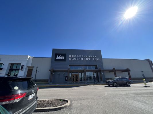 REI - Updated September 2025 - 31 Photos & 75 Reviews - 2643 Edmondson ...