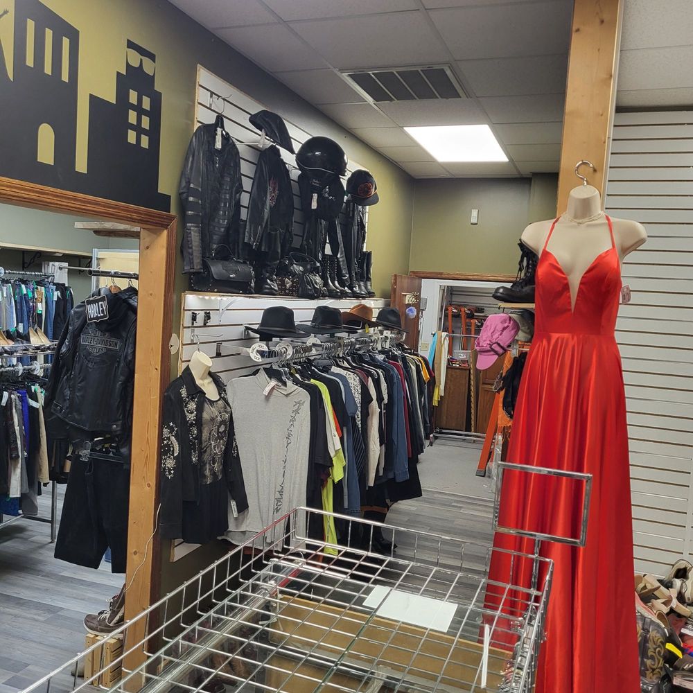 GENEVA UPSCALE CONSIGNMENT & FURS - Updated December 2025 - 17 Reviews - 253 Center St, Lake ...