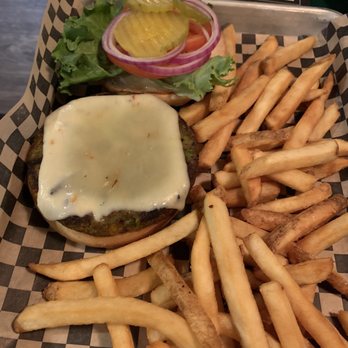 BIG LAKE BAR & GRILL - Updated December 2024 - 67 Photos & 77 Reviews ...