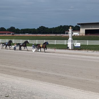 OAK GROVE RACING, GAMING, & HOTEL - Updated November 2025 - 101 Photos ...