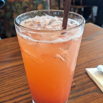 CHESTNUT COTTAGE RESTAURANT - 446 Photos & 475 Reviews - 929 E Front St ...