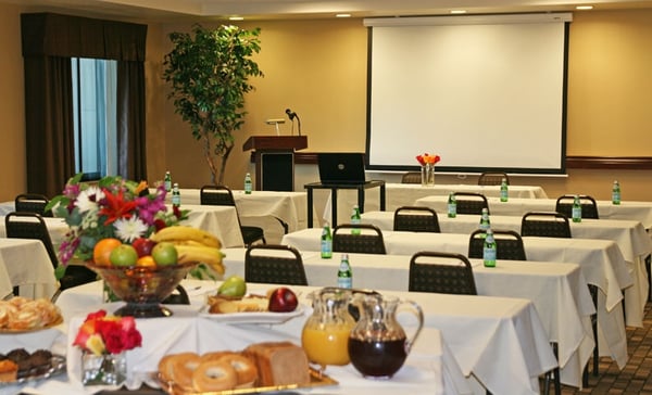 HAMPTON INN & SUITES OAKLAND AIRPORT-ALAMEDA - Updated December 2025 ...