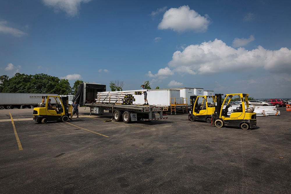 GATEWAY DISTRIBUTION - 11755 Lebanon Rd, Cincinnati, Ohio - Self ...