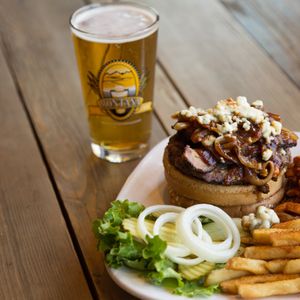 THE BURGER DIVE - 245 Photos & 482 Reviews - Burgers - 114 N 27th St ...