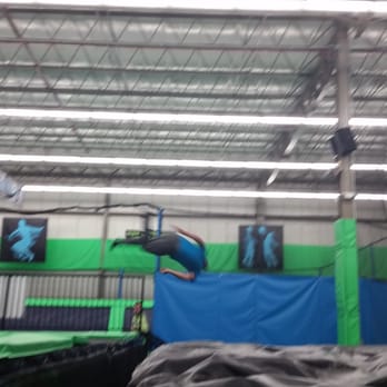 SKYMAX TRAMPOLINE ARENA - Updated December 2025 - 11 Photos & 11 ...