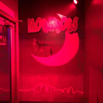 MOONDOGS - Updated December 2025 - 176 Photos & 166 Reviews - 3179 ...