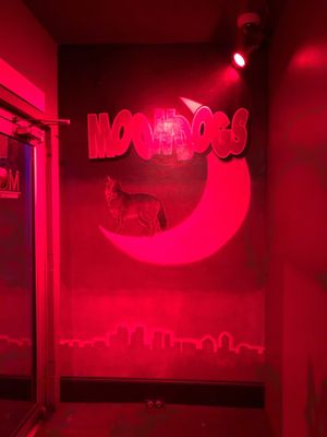 MOONDOGS - 176 Photos & 158 Reviews - 3179 Peachtree Rd NE, Atlanta, Georgia - Sports Bars ...