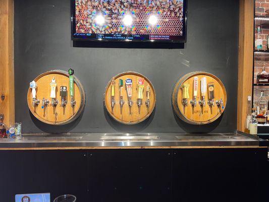 OAK BARREL TAVERN - 100 Photos & 180 Reviews - 229 Grove St, Worcester ...