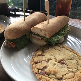BUTCHERTOWN GROCERY BAKERY - Updated October 2025 - 180 Reviews & 414 ...