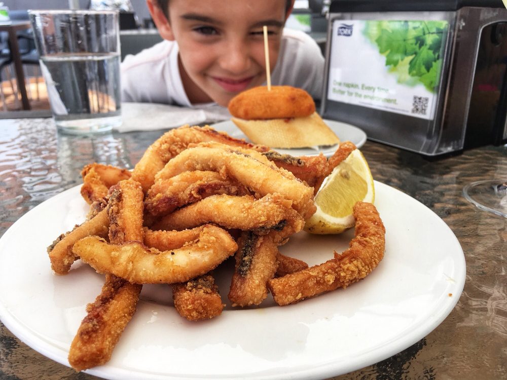 BOGA - Updated April 2024 - Avenida Basagoiti Etorbidea, Puy-de-Dôme ...