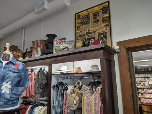 MAST GENERAL STORE OLD BOONE MERCANTILE - Updated May 2025 - 203 Photos ...