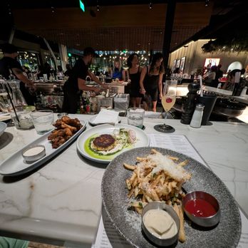 JOEY UPTOWN - Updated March 2025 - 2493 Photos & 1459 Reviews - 5045 ...