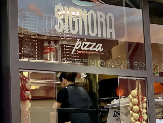 SIGNORA PIZZA - Updated December 2024 - 181 Photos & 76 Reviews - 3850 ...