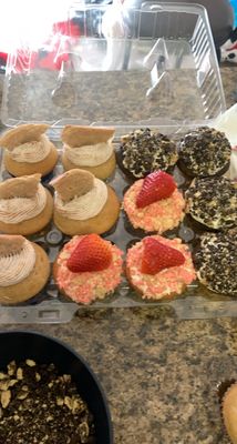 E A CUPCAKERY - Updated July 2025 - 46 Photos - 10200 Grand Central Ave ...