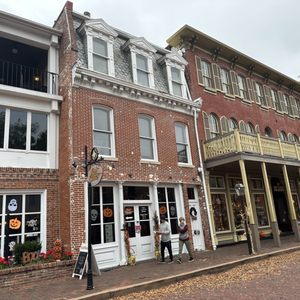 HISTORIC ST. CHARLES MAIN STREET - Updated December 2025 - 299 Photos ...