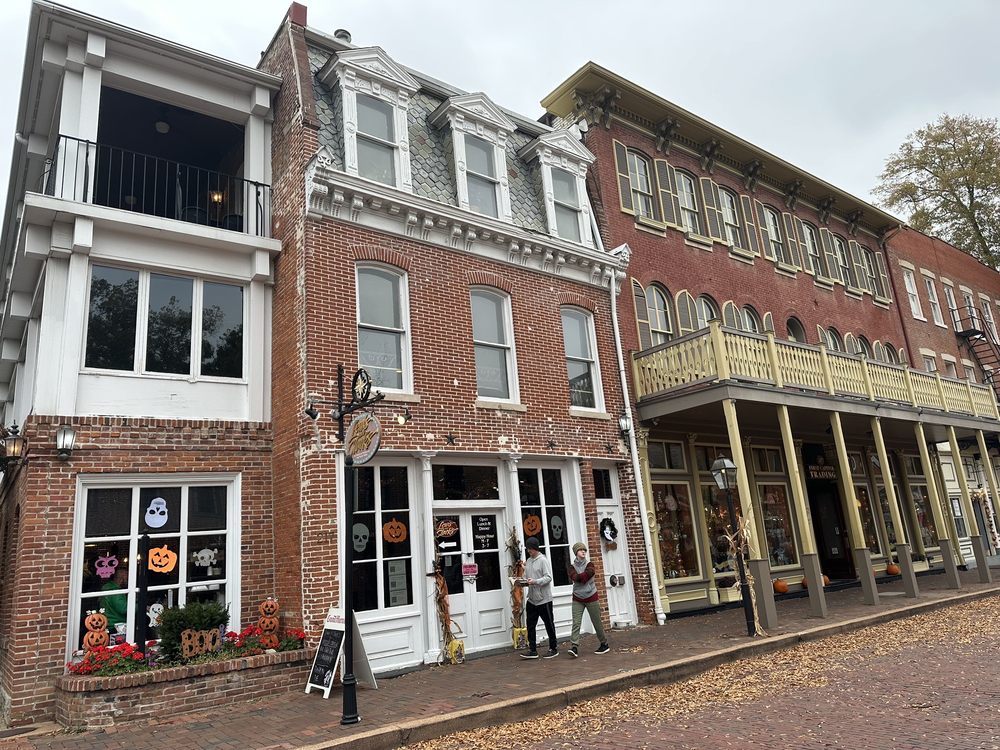 HISTORIC DOWNTOWN ST. CHARLES - Updated June 2025 - 45 Photos - Katy ...