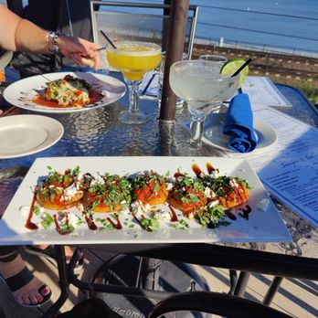 CONSTANTINE’S ON THE BAY - Updated January 2026 - 27 Photos & 25 Real ...